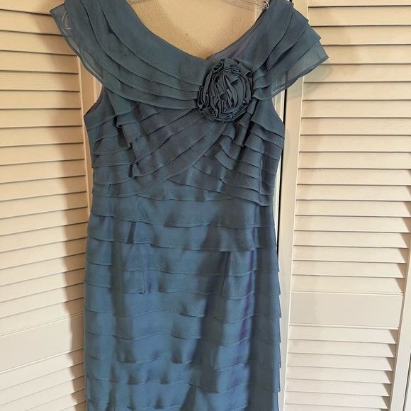 London Times | Dresses | Coattail Dress With Iridescent Purple On Blue ...